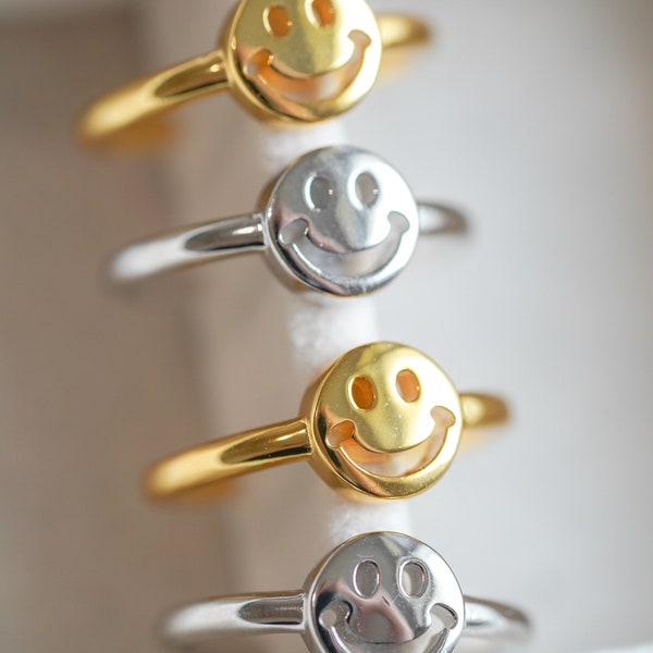 Smiley Face Ring - Etsy