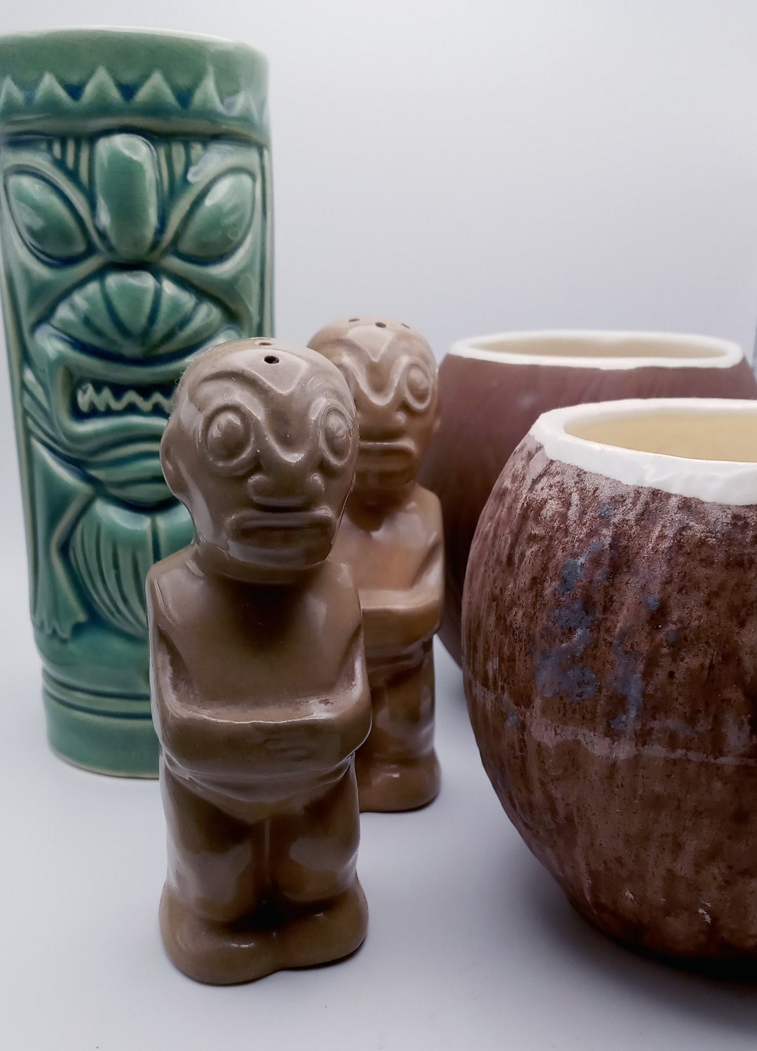 Tiki-luau Package: 2 Coconut Cups, Tiki Hurricane, Tiki Salt and Pepper ...