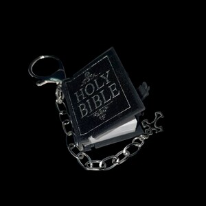 B𝔦𝔟𝔩𝔢 K𝔢𝔶𝔠𝔥𝔞𝔦𝔫 Mini Bible With Stainless Steel Hardware Alt Goth Grunge ...