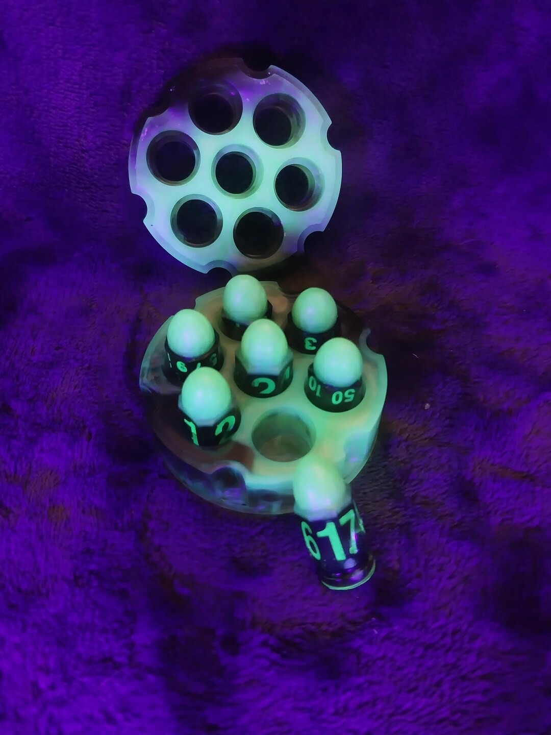 Epoxy Resin D&D Bullet Dice With Revolver Cylinder Cary Case ...