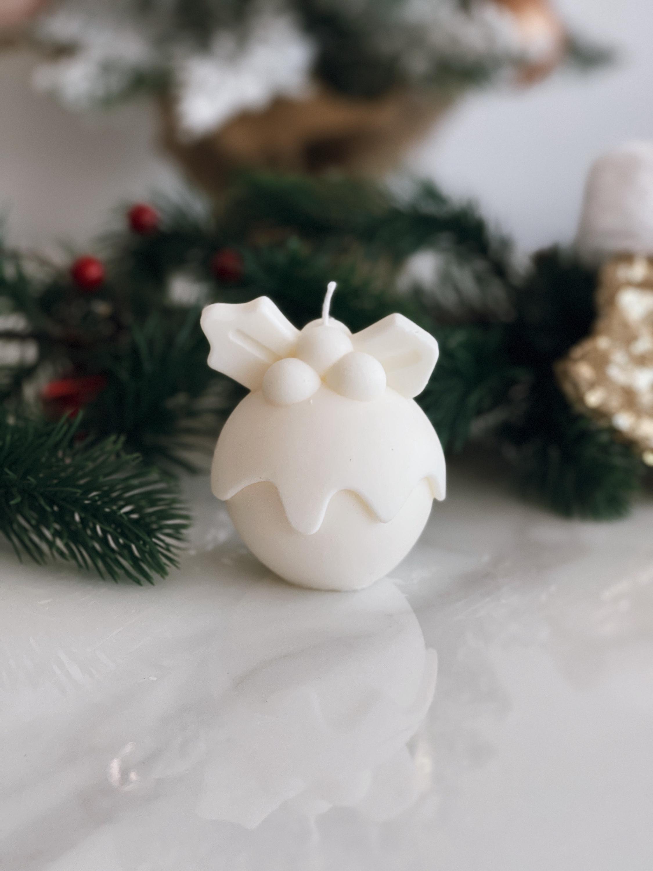 CHRISTMAS PUDDING CANDLE | Winter Holiday Candle, Christmas Candle ...