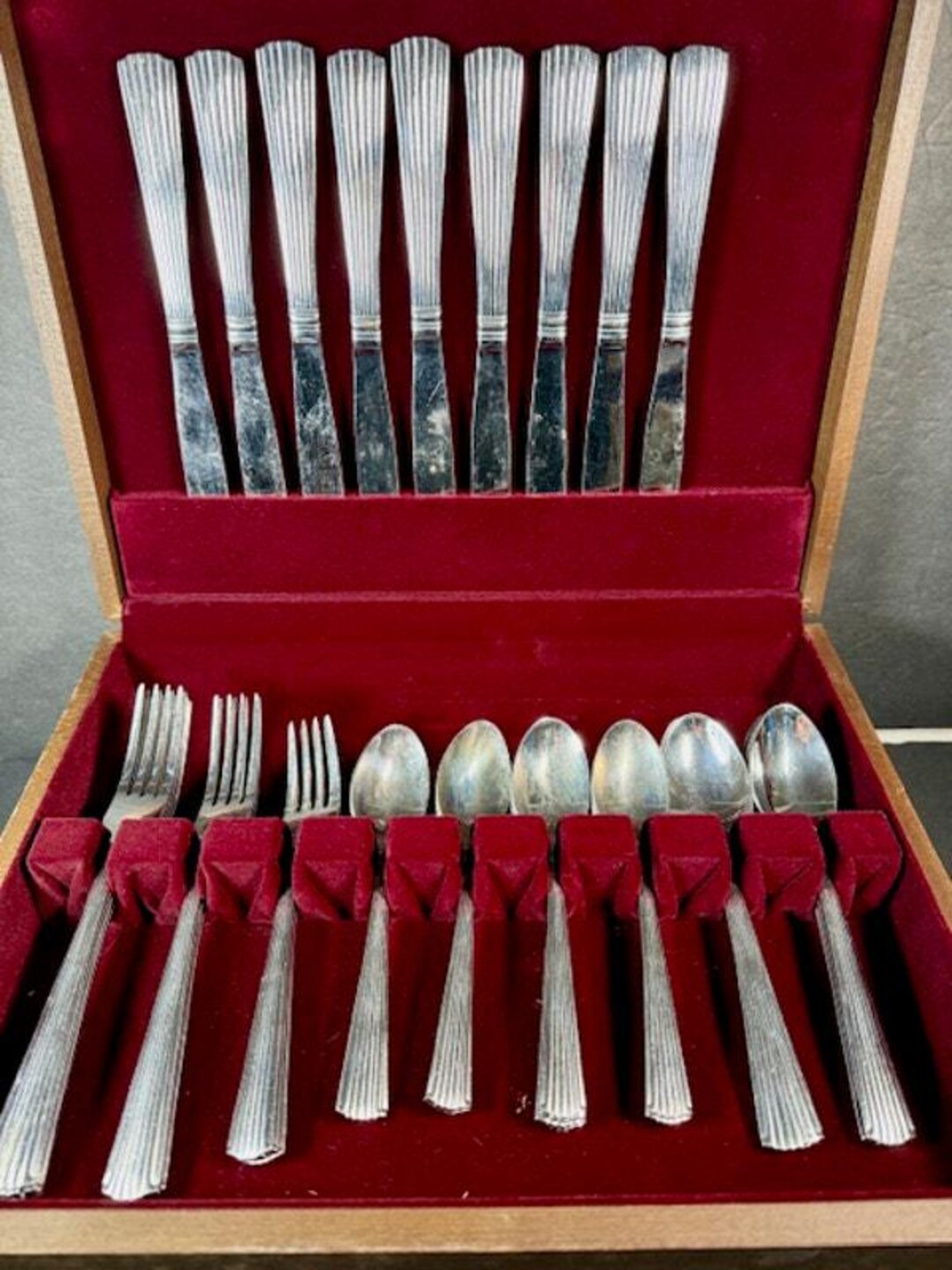 38 Pc Set Reed & Barton Fluted Elegance Flatware W/chest - Etsy