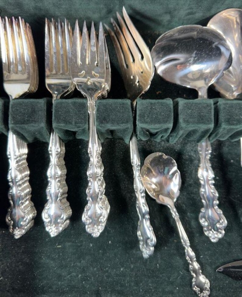 79 Pc Set Oneida Modern Baroque Silverplate Flatware W/chest - Etsy