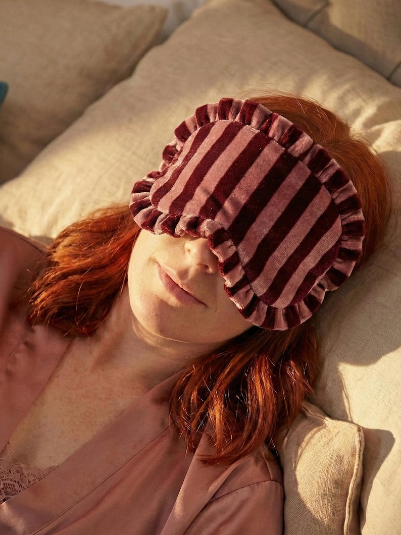 Velvet Frilled Eye Mask Sewing Pattern | DIY Sleep Mask (A4 PDF) - Etsy UK
