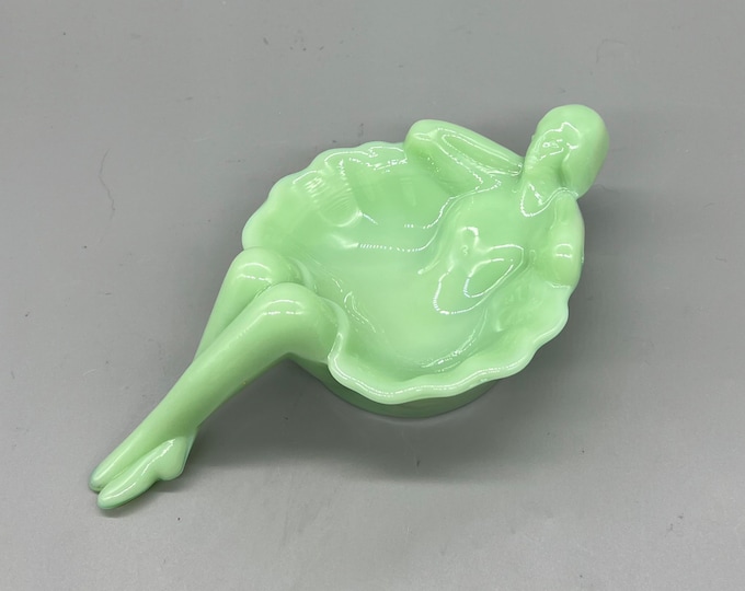 Jadeite Green Bathing Beauty Soap Dish – Mosser Glass, Vintage-style ...