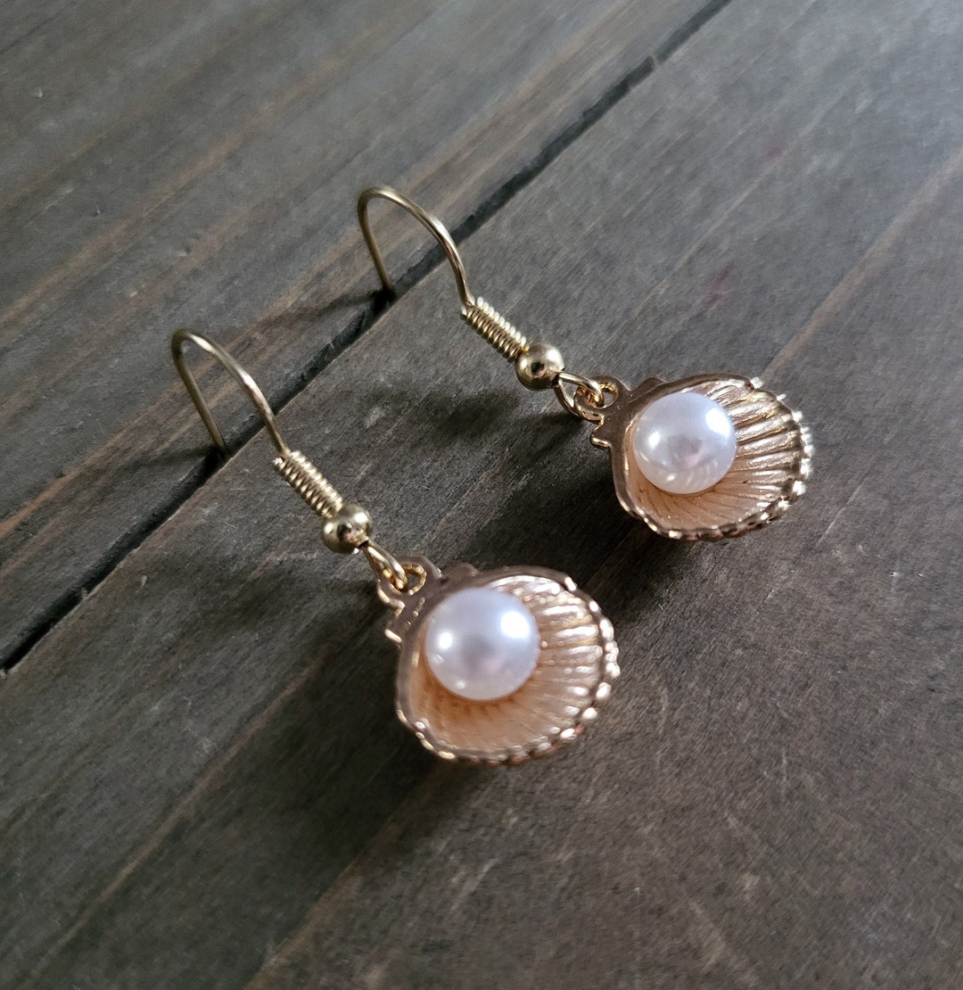Gold Seashell Pearl Earrings- 18k Gold Shell Earrings- Summer Earrings ...