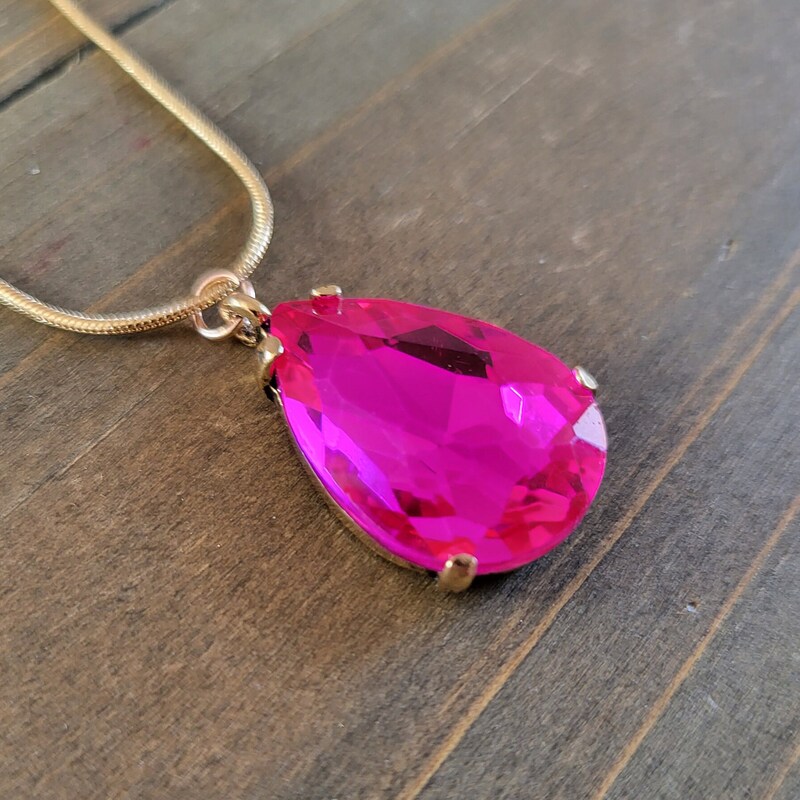 Magenta Necklace - Etsy