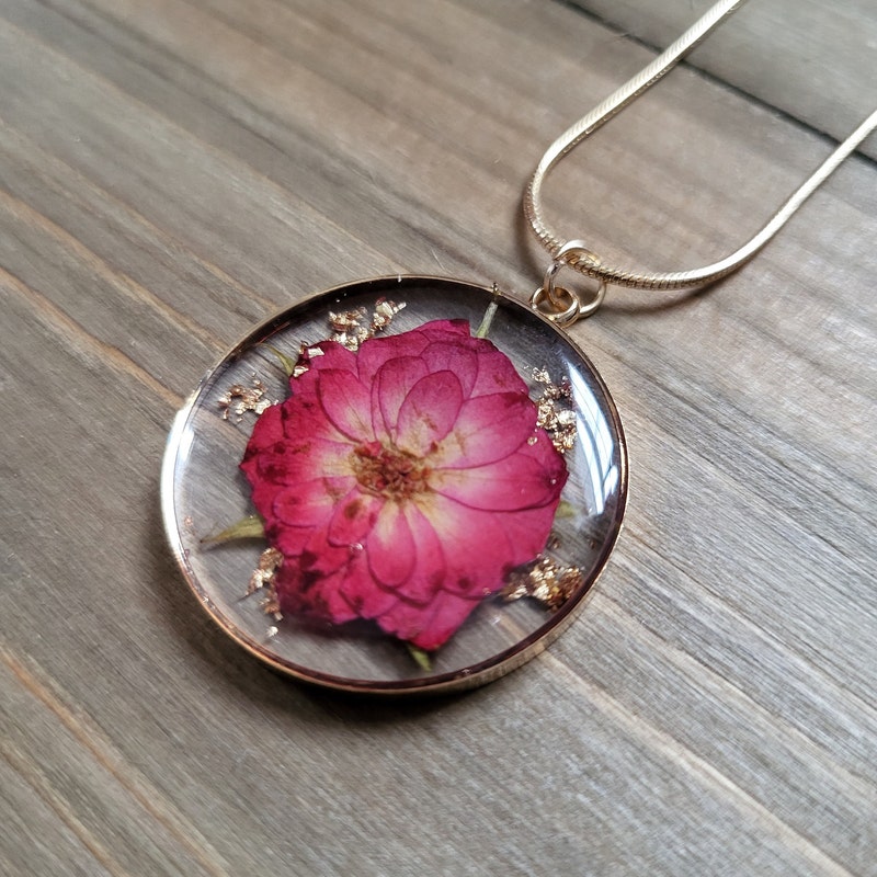 Gold Rosey Necklace - Etsy