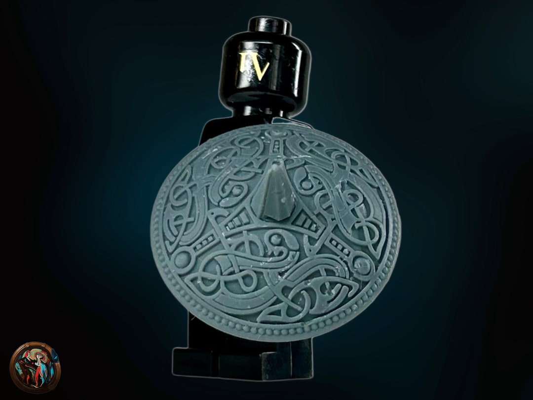 Engraved Spiked Targe Professional 8K Custom Tabletop Minifig Accessory ...