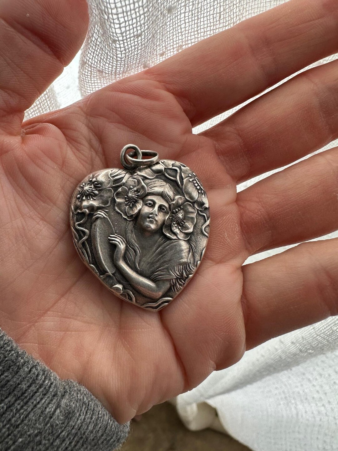 Unger Brothers Heart Shaped Art Nouveau Locket Repousse Locket Art ...