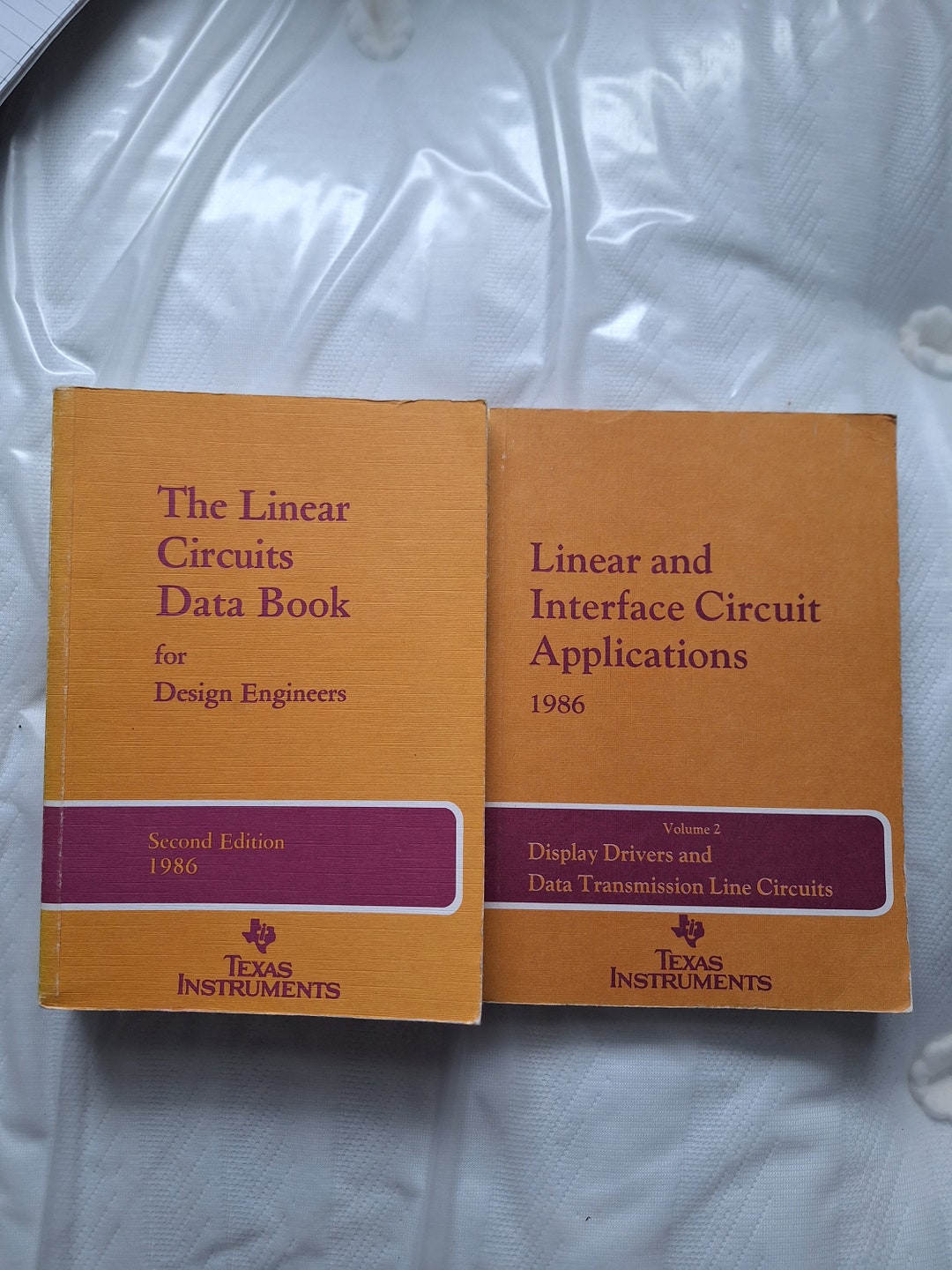 Linear Circuits Data Book & Linear and Interface Circuit Applications Book 1986 - Etsy