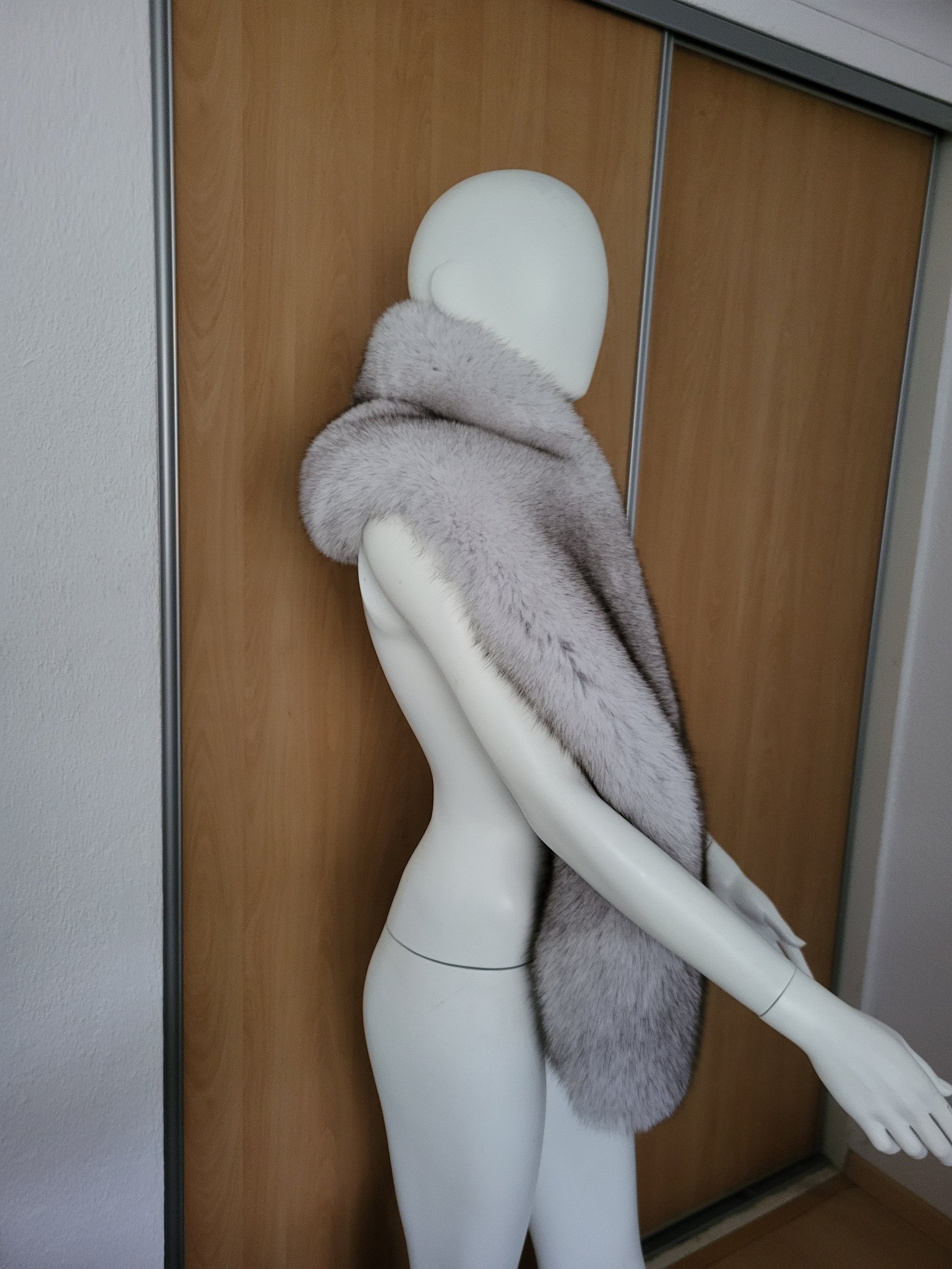 SAGA Blue Fox Fur Wrap/stole/scarf - Etsy