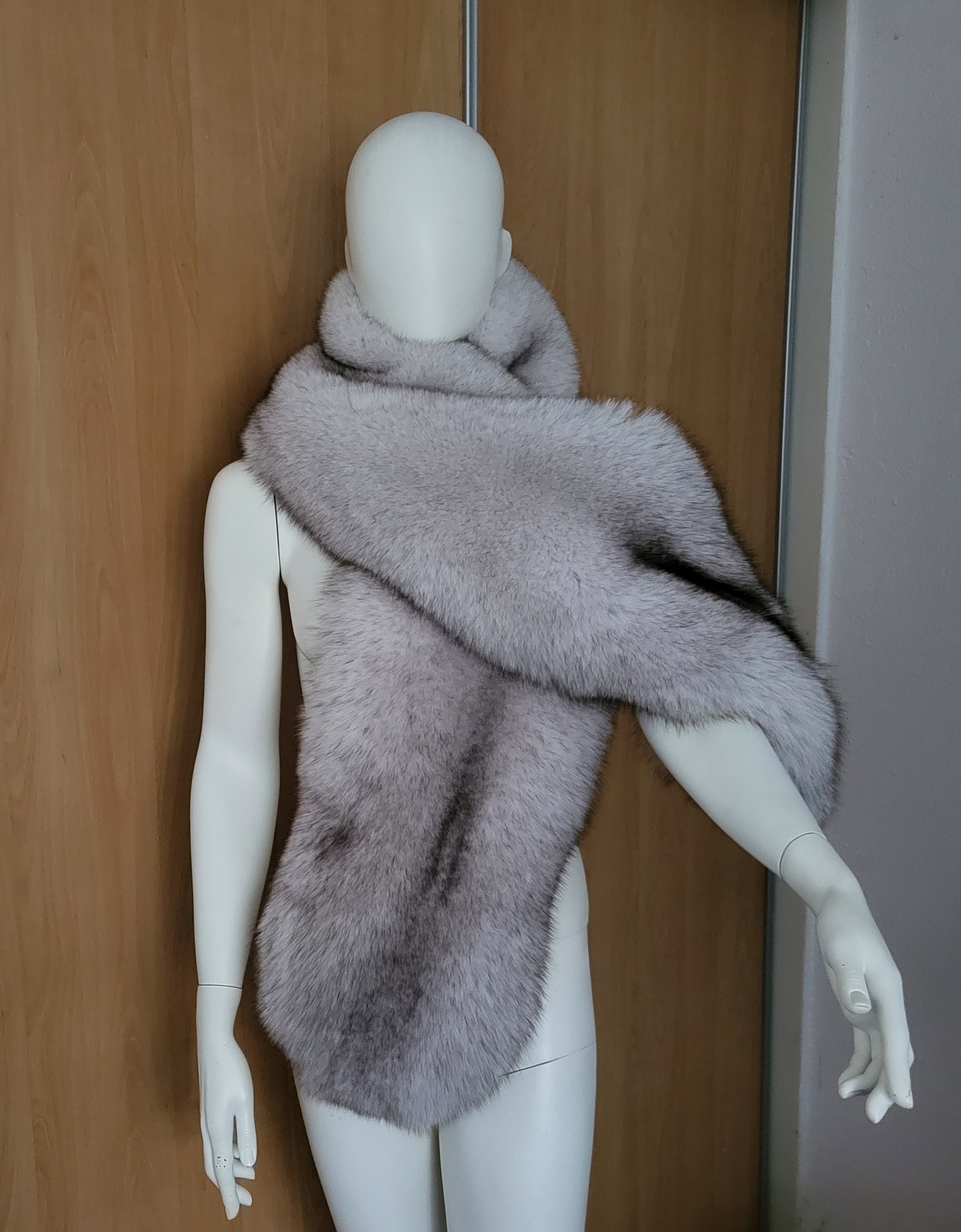 SAGA Blue Fox Fur Wrap/stole/scarf - Etsy