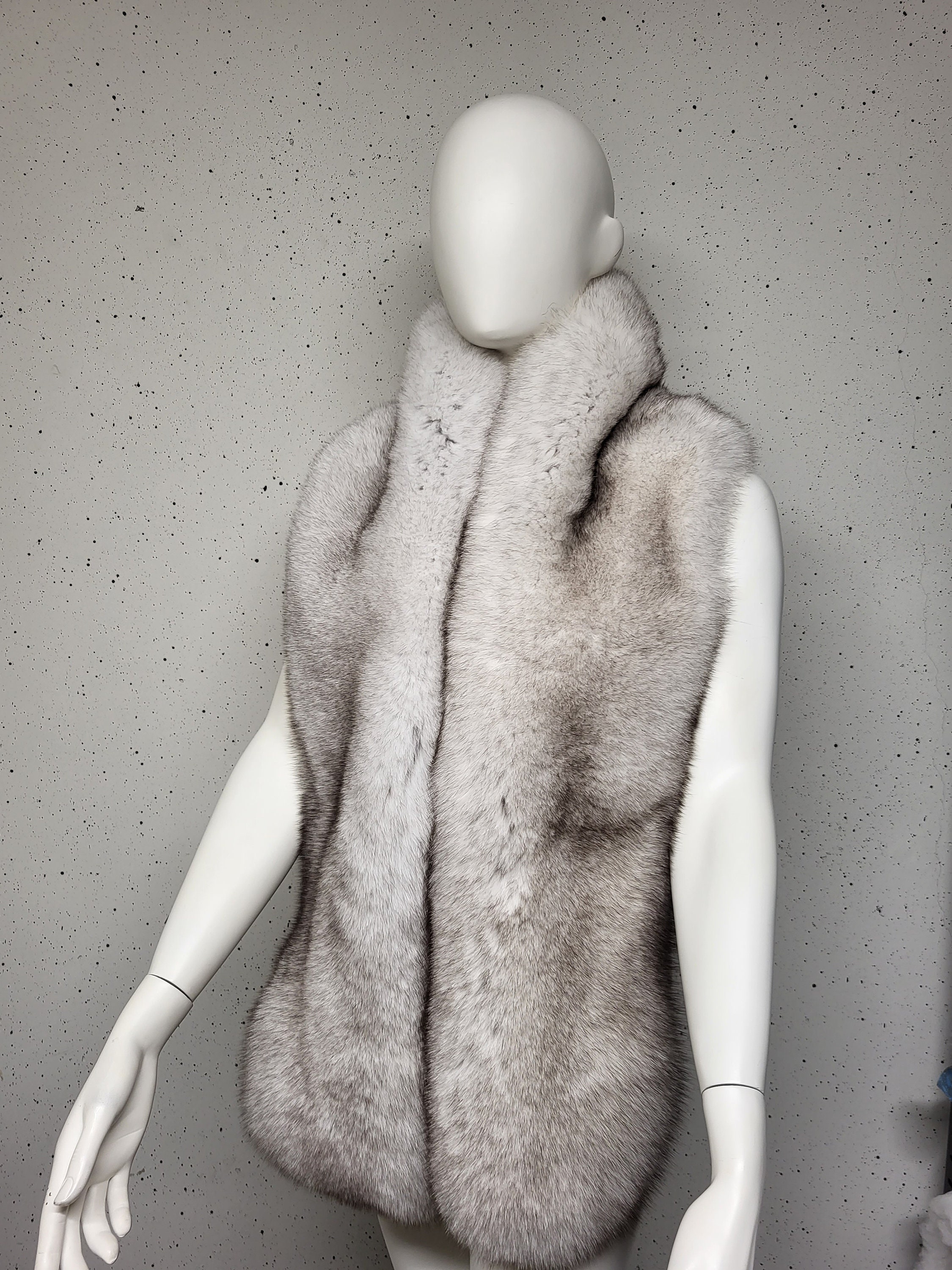 SAGA Blue Fox Fur Wrap/stole/scarf - Etsy