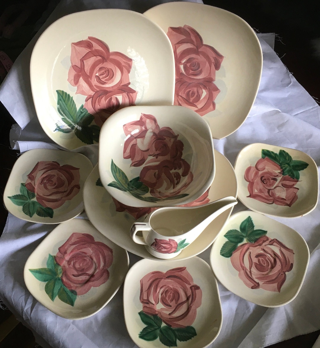 Red Wing Hanpainted Table Set Dinner Plates, Saucers, Creamer, and Bowl ...