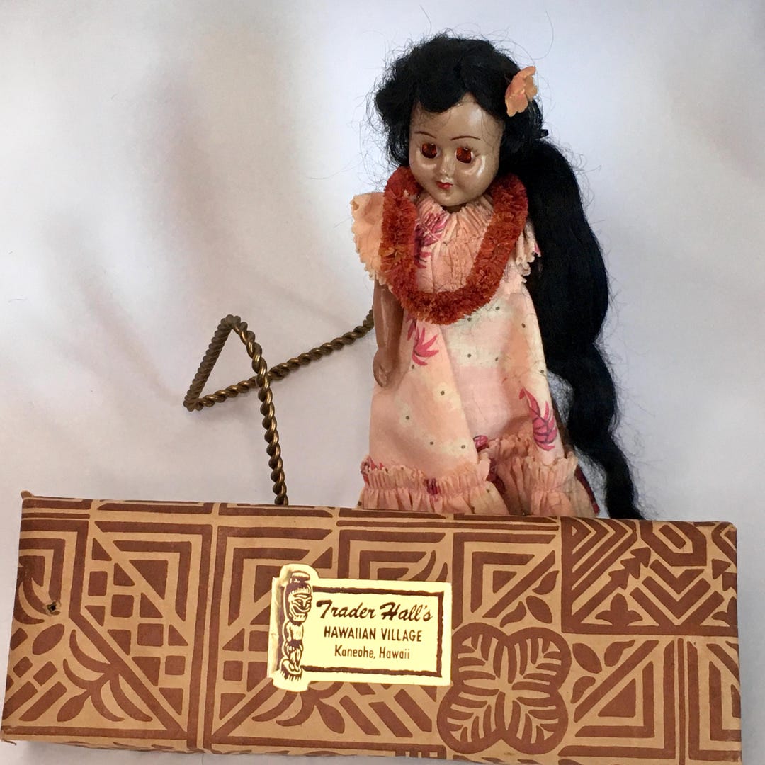 Rare Hawaiian Souvenir Doll W/box Trader Halls Open/close Blinking Red ...