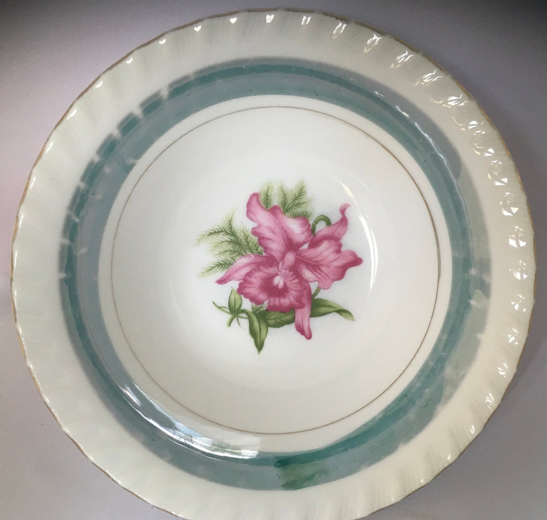 Beautiful Fancy Elegant Hand Painted Round White Porcelain Bowl With ...