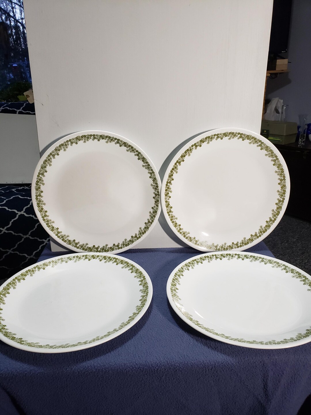 Corelle by Corning, Daisy Pattern 10"w Dinner Plate White and Green ...