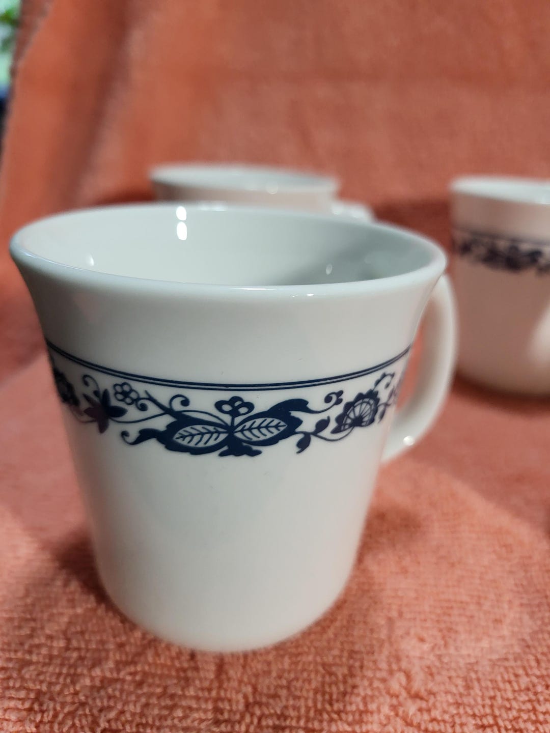 Vintage Corning Ware Blue Onion Old Town Tea Coffee Mugs White Royal ...