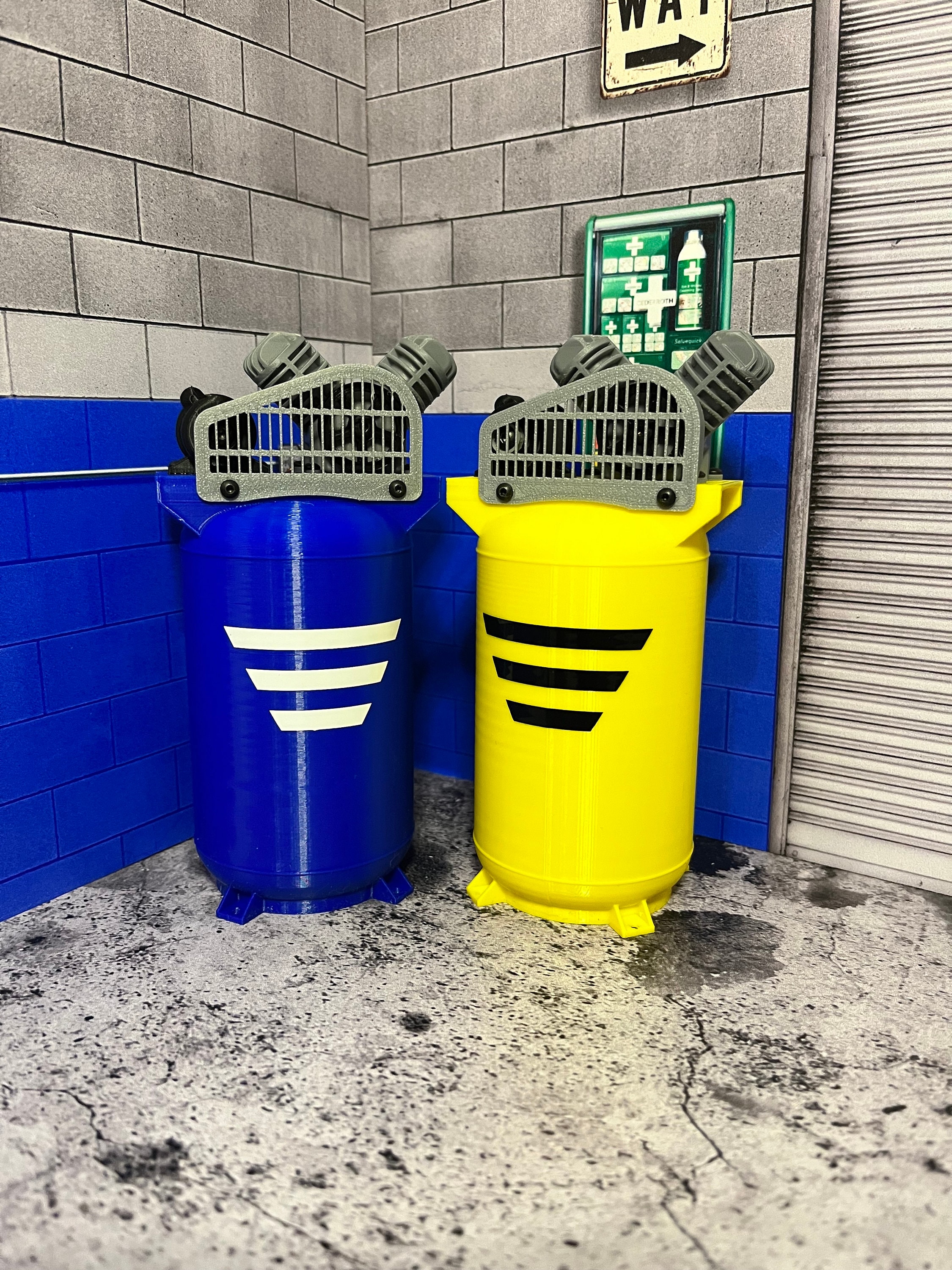 Scale Air Compressor 1/10 Scale Garage Air Compressor Scale Diorama Air ...