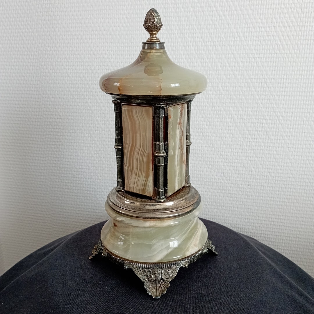 Music Box//musical Onyx Carousel//cigarette Dispenser - Etsy