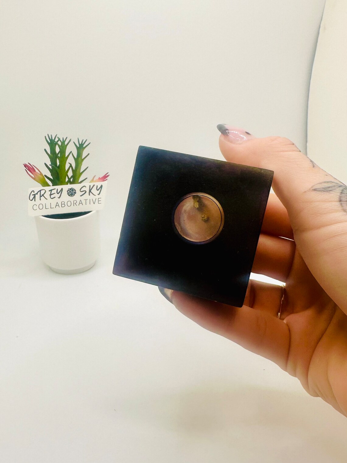 Immersed Flowerbed Mini Scented Oil Diffuser | Epoxy Resin Reed ...