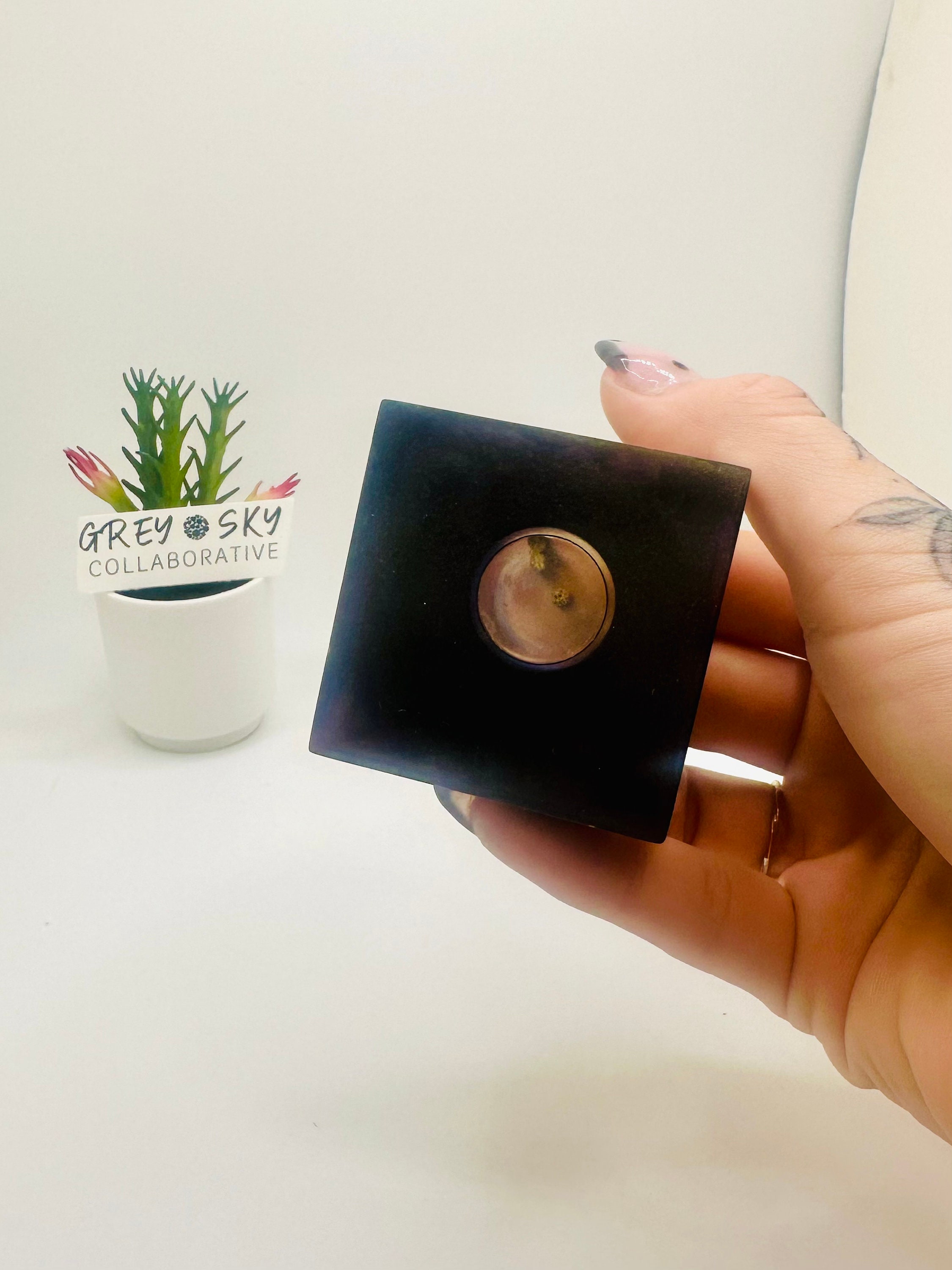 Immersed Flowerbed Mini Scented Oil Diffuser | Epoxy Resin Reed ...