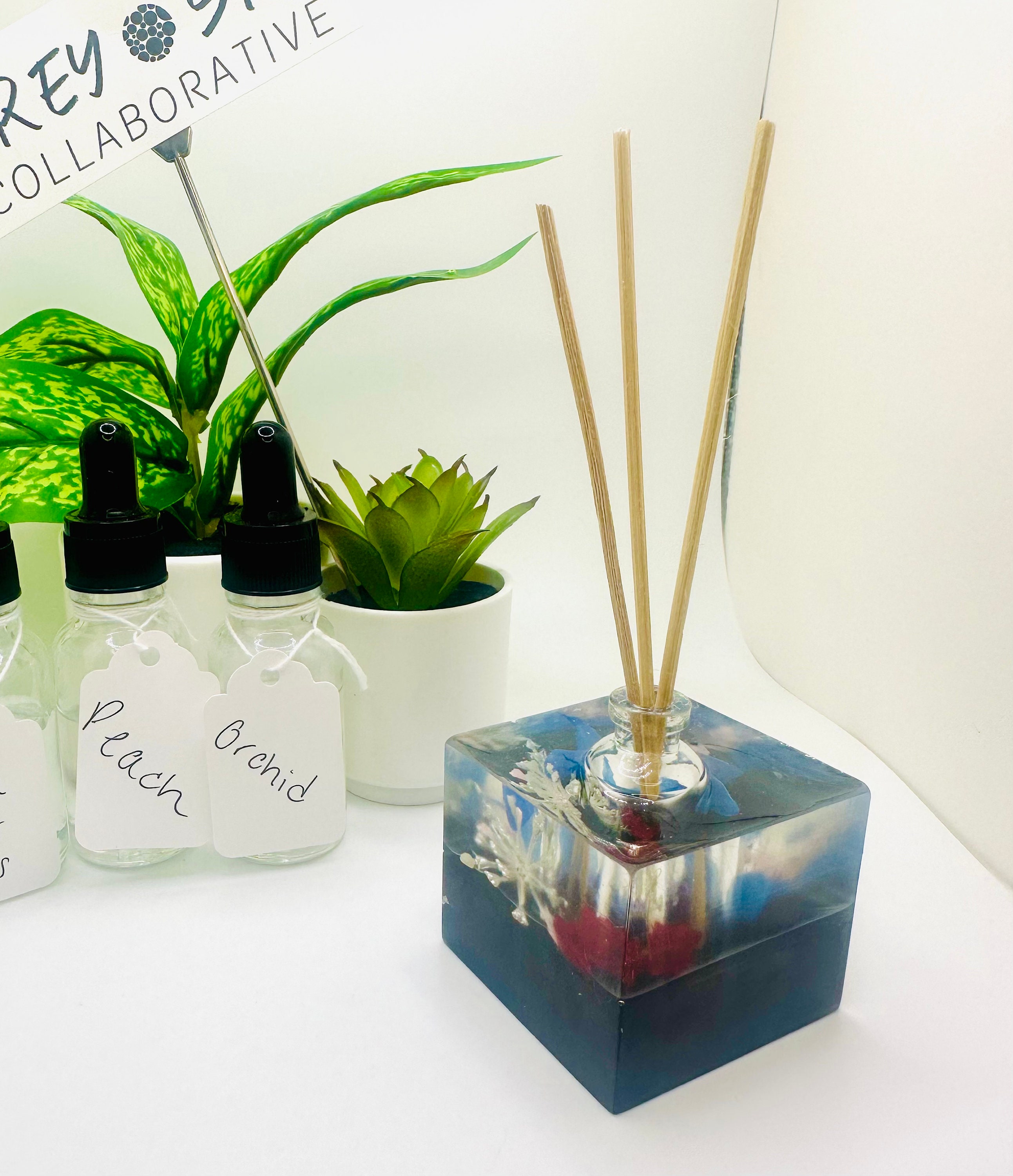 Immersed Flowerbed Mini Scented Oil Diffuser | Epoxy Resin Reed ...