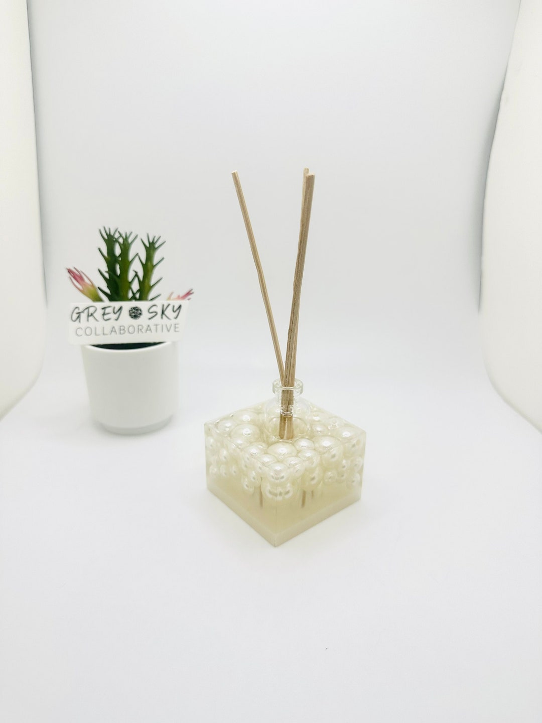 Pearls Please Mini Scented Oil Diffuser | Epoxy Resin Reed Diffuser ...