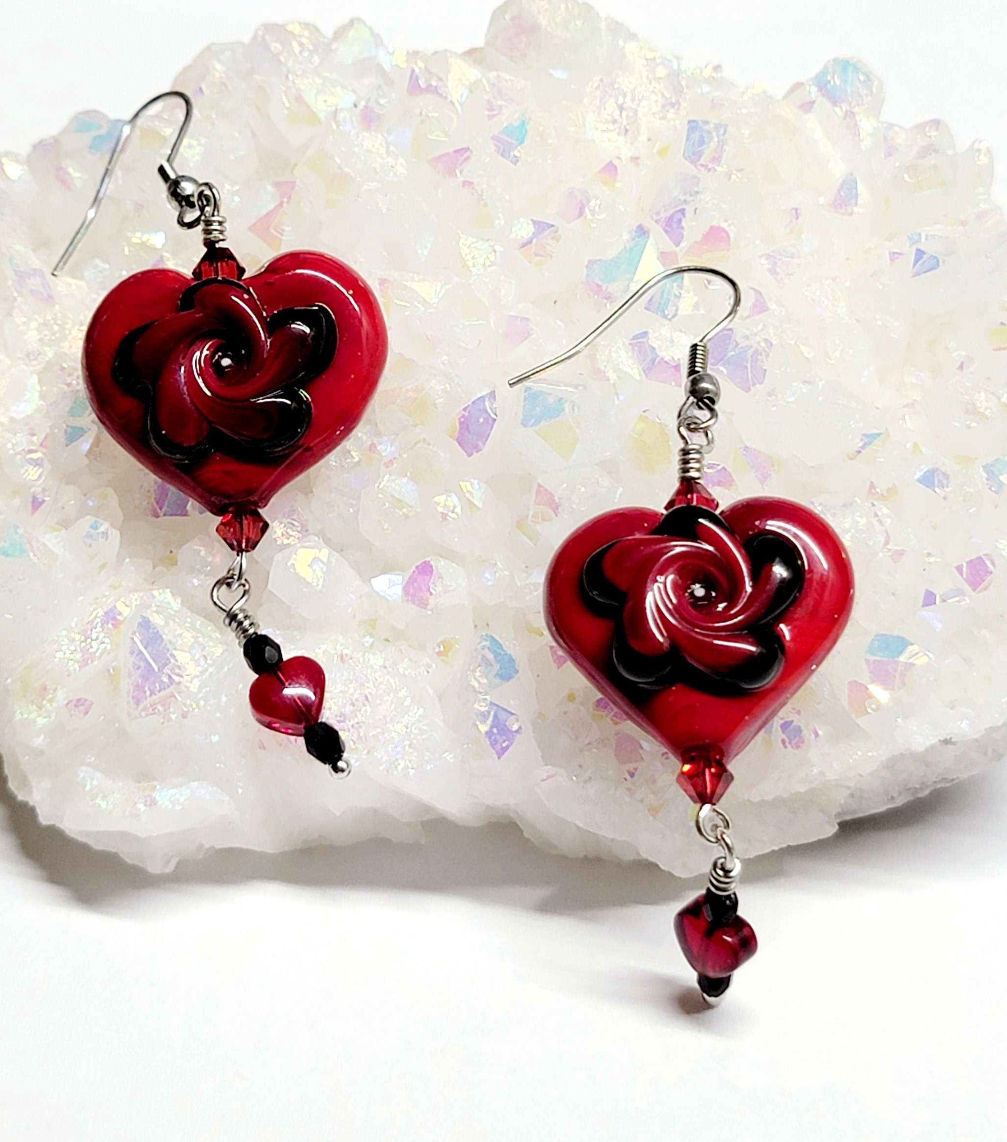 BLEEDING HEART Dangle Earrings Stunning Lamp Work Hearts 2 std 5.10cm ...