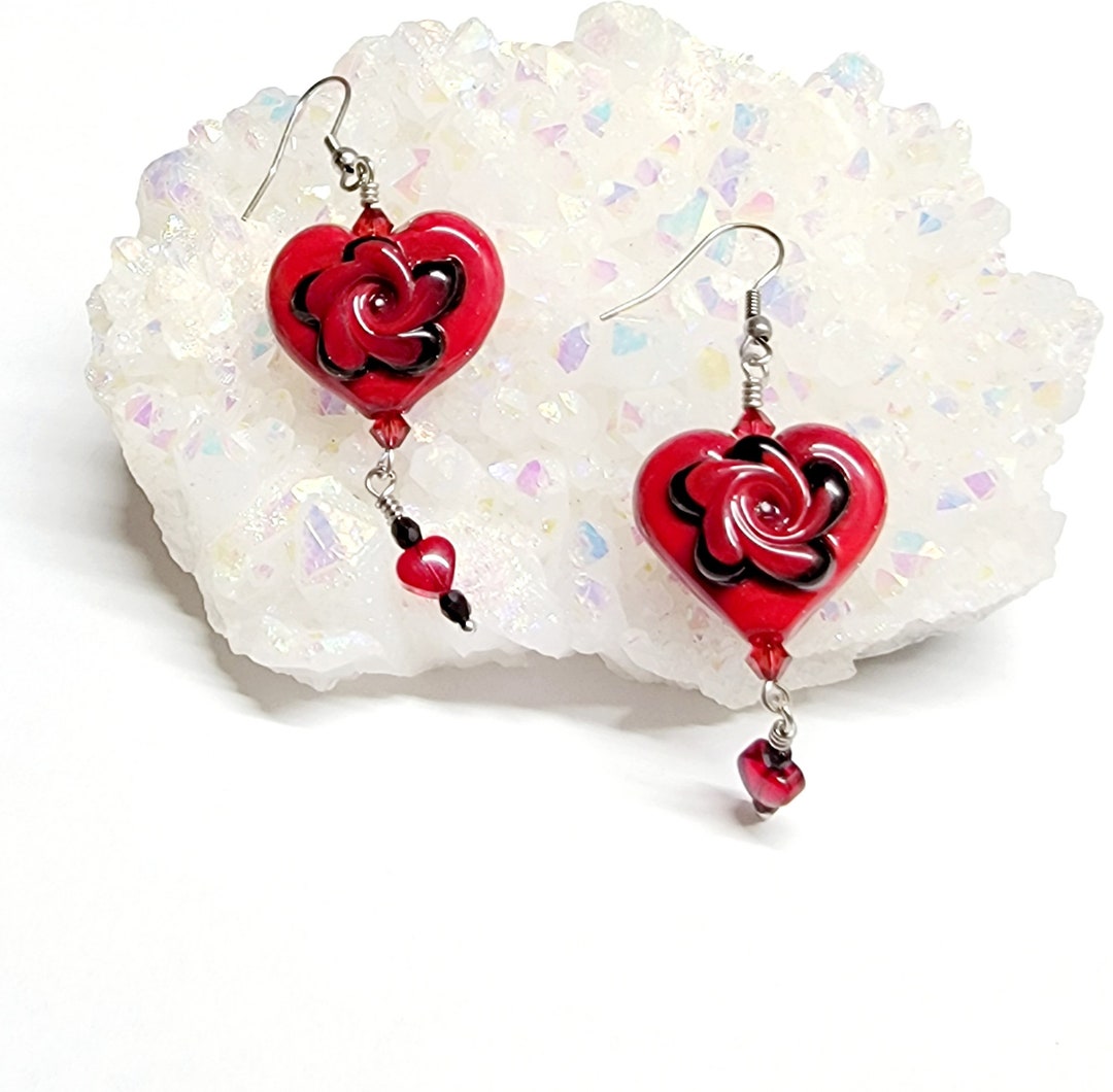 BLEEDING HEART Dangle Earrings Stunning Lamp Work Hearts 2 std 5.10cm ...