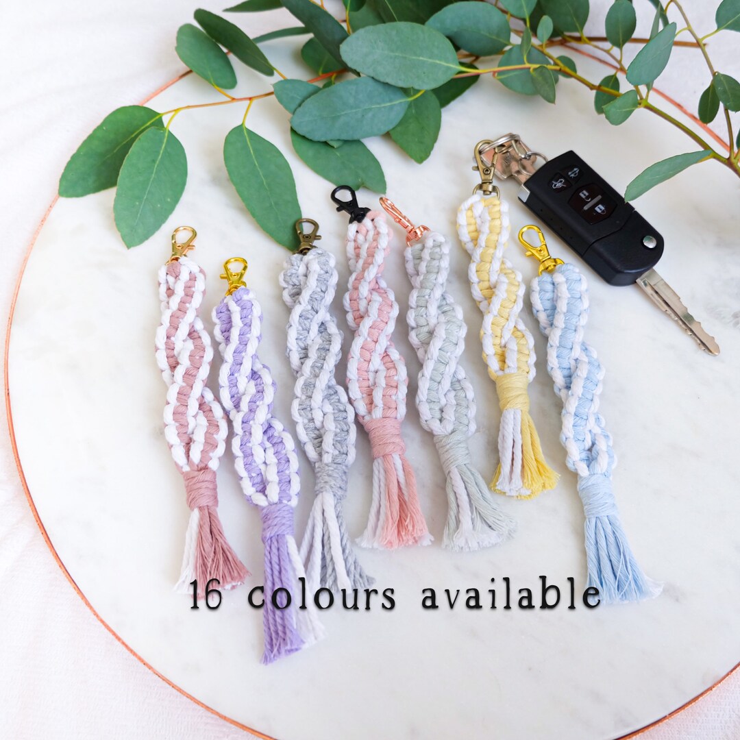 Macrame Key Ring in Pastel Colours, Wedding Favours, Boho Keychain for ...