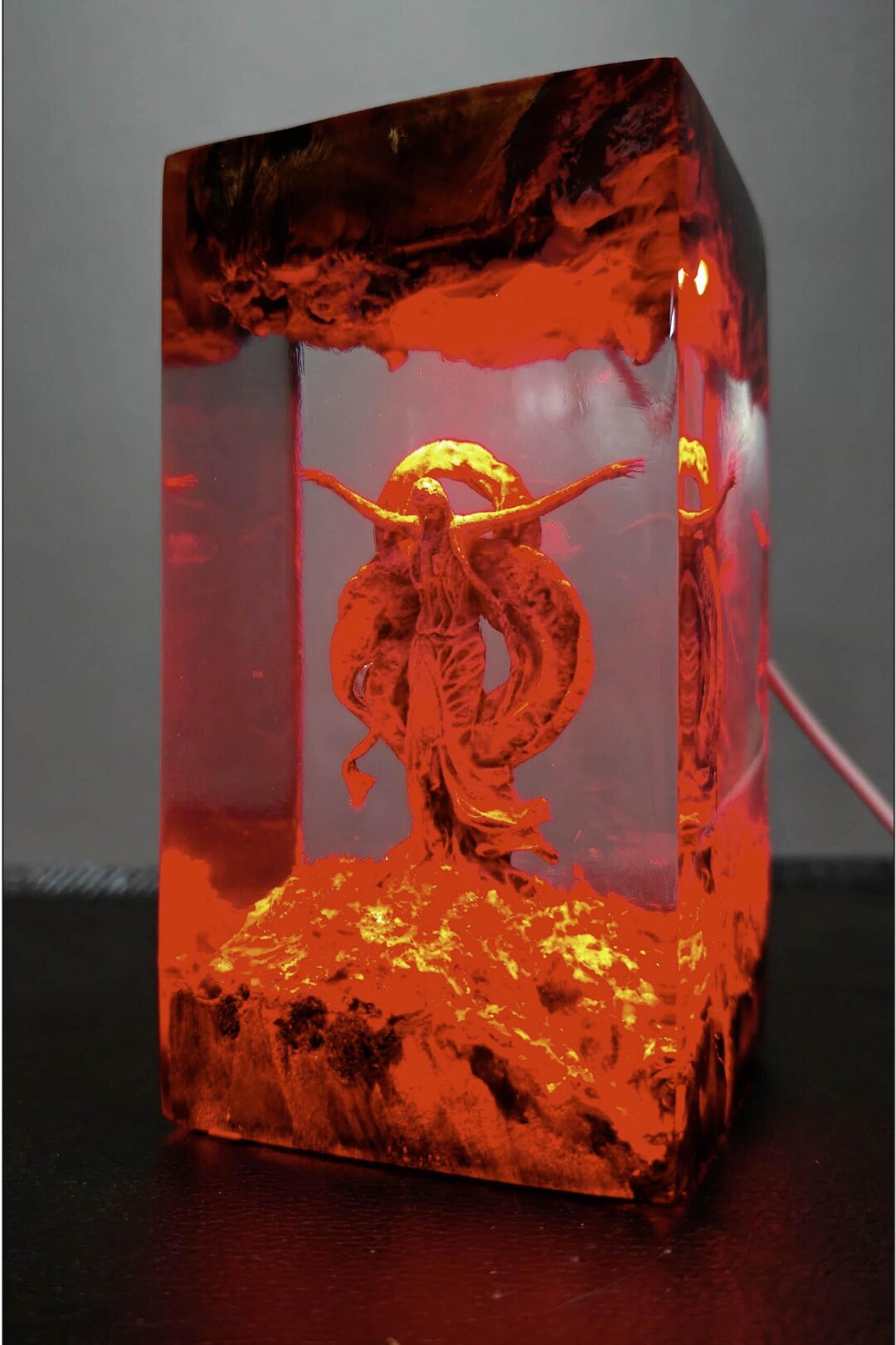 Qu.een Mar.ika Lamp, Quee.n Mar.ika Figure, Epoxy Resin Lamp, Resin ...