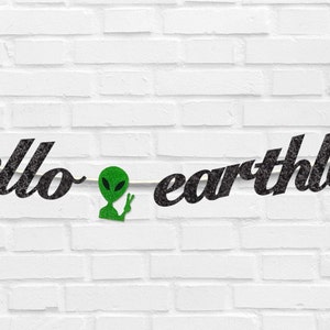 Alien Invasion Party Decor, Alien Invasion Cupcake Toppers (12 ...