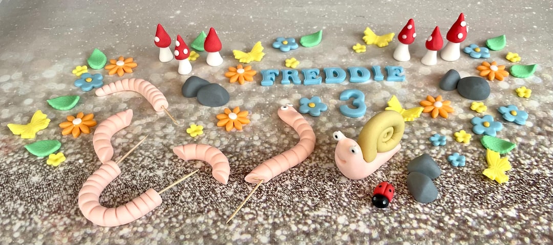 Worm Cake Topper Edible Fondant Birthday Woodland Creatures Cupcake ...