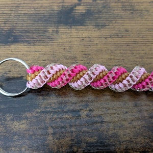 Pink & Gold Glitter Boondoggle Keychain | Corkscrew Rexlace Keychain ...