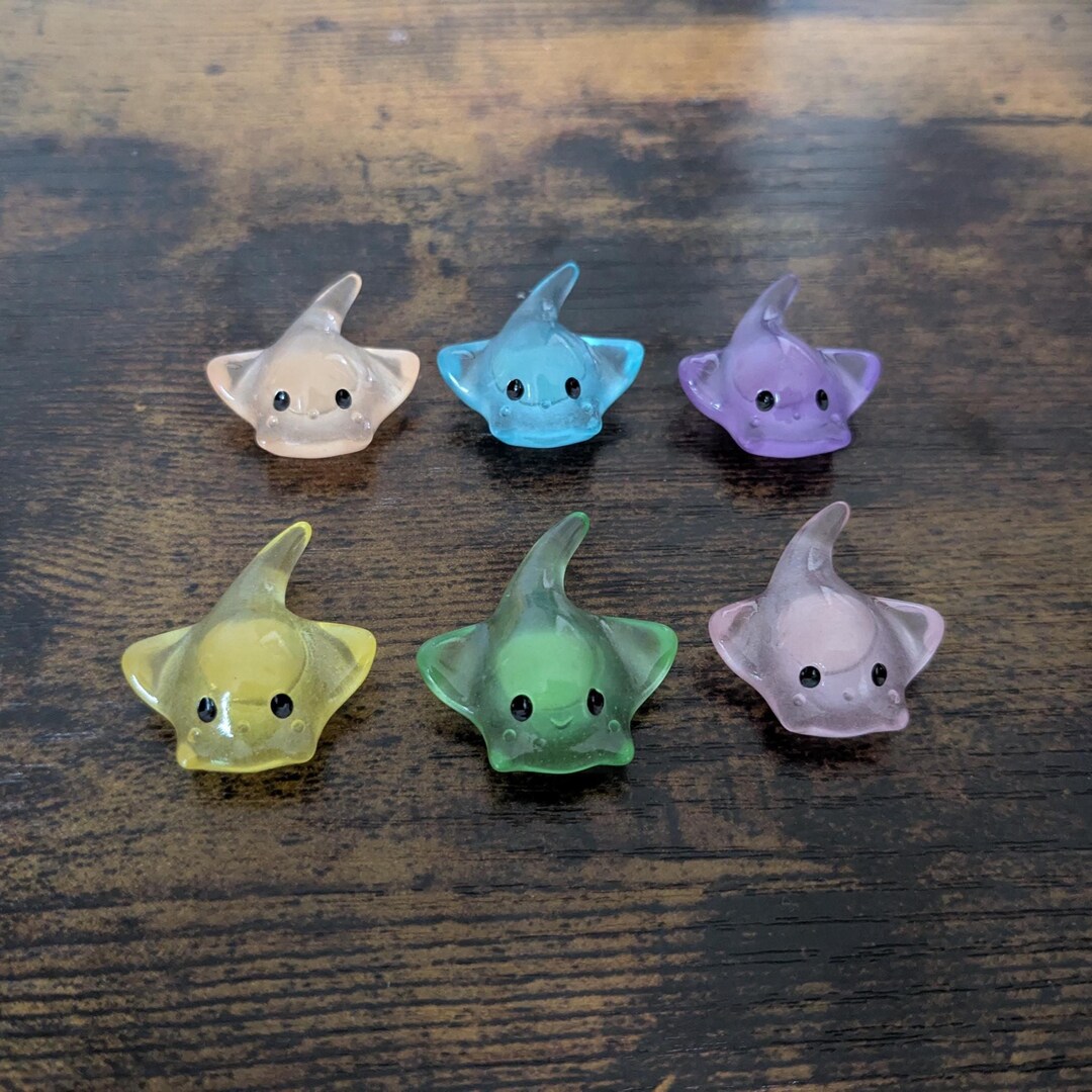 Mini Magnets - Glow Manta Rays | Set of 6 | Ocean Beach Animal Magnets ...