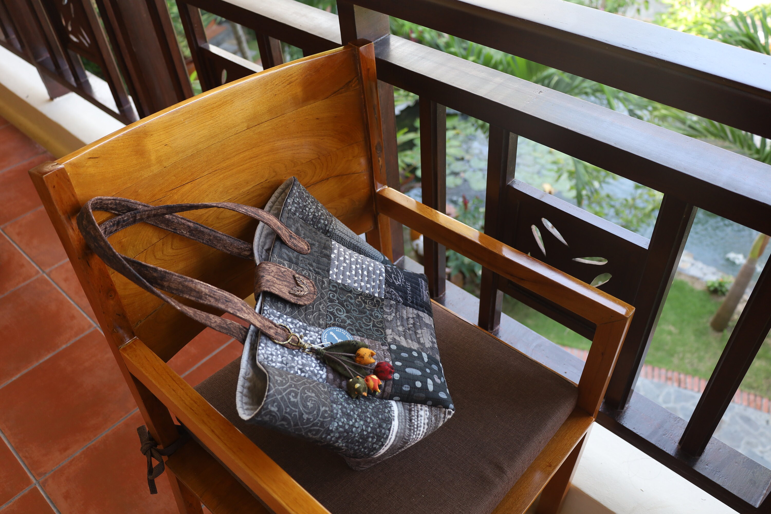 Black Collection Fabric Square Large Handbag, Quilted Bag, Women ...