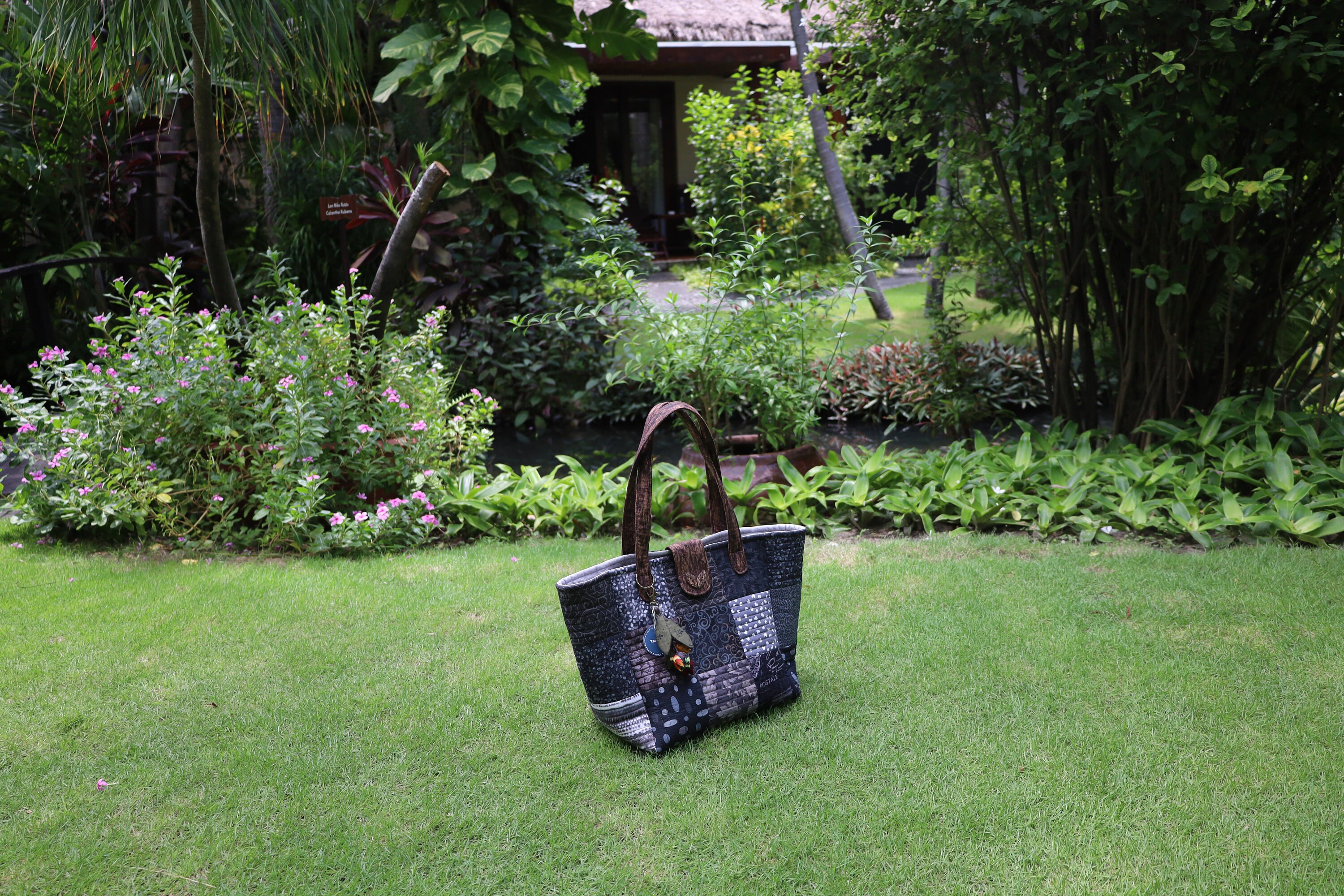 Black Collection Fabric Square Large Handbag, Quilted Bag, Women ...