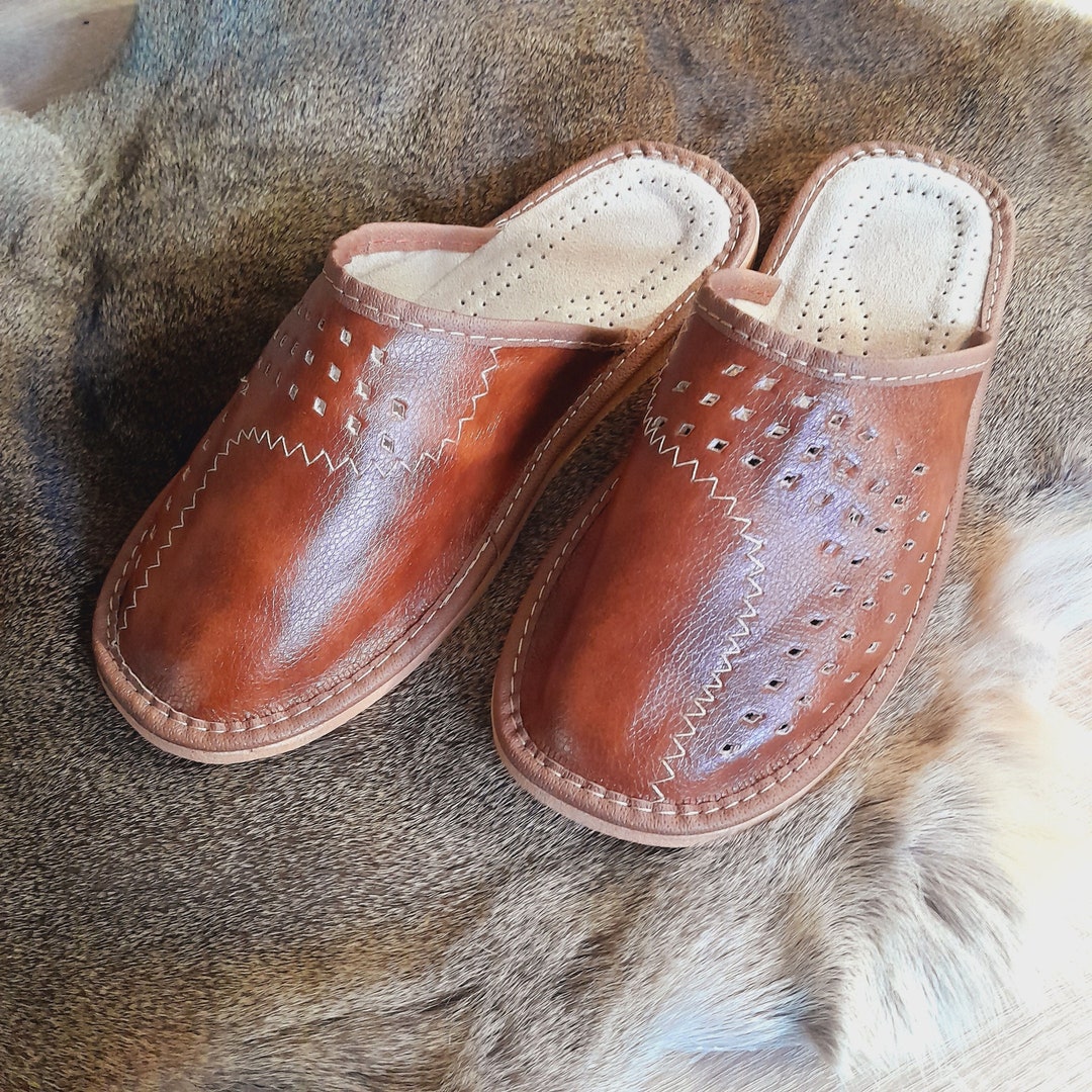 Men's Brown Slippers – Traditional Genuine Leather Mountain-style Flip ...