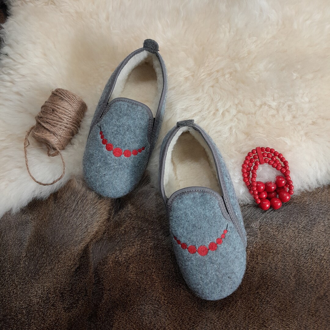 Women's Slippers Felt & Natural Sheeps Wool Embroidered Corals - Etsy