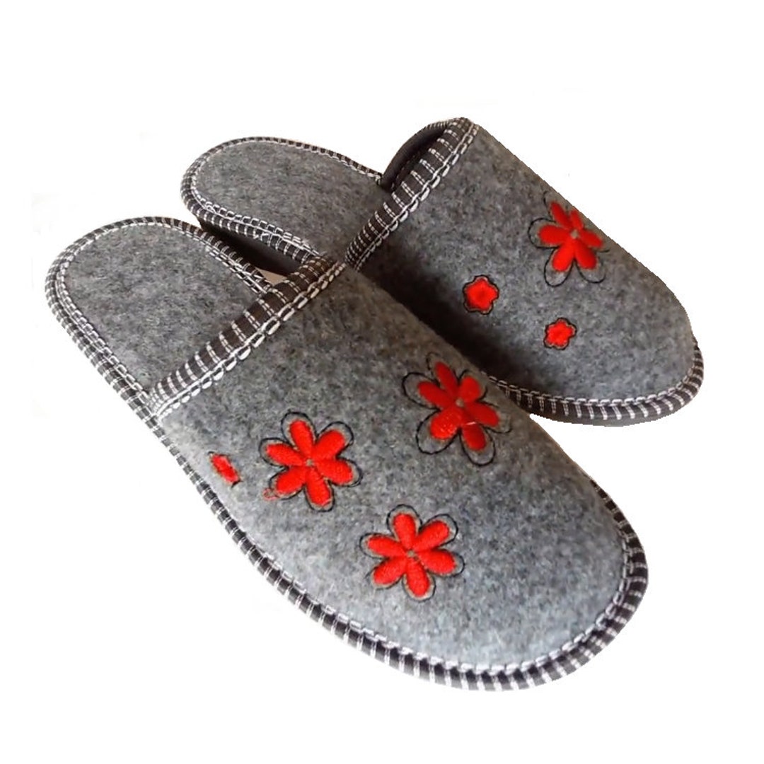 Women's Felt Slippers With Beautiful Red Embroidered Flowers - Etsy
