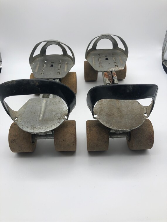 Vintage Super Skates - Gem