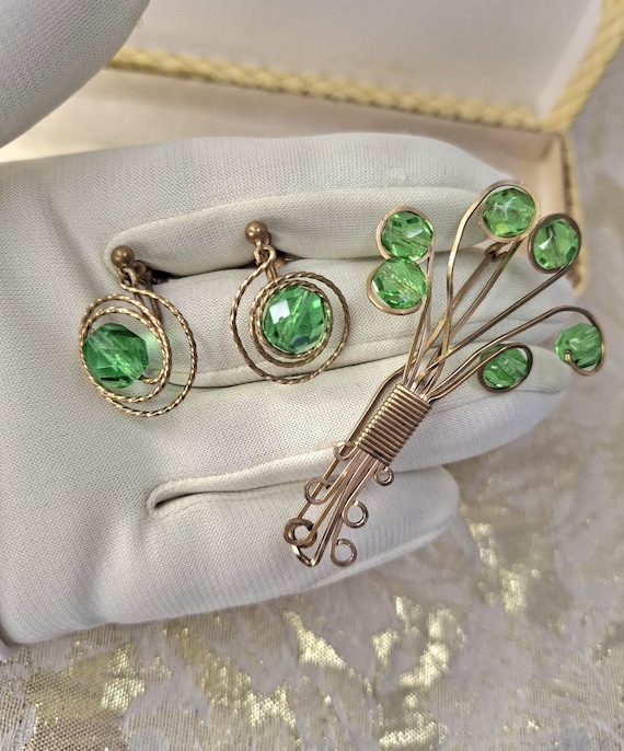 Uranium Glass Jewelry Set Rolled Gold Earrings Screw … - Gem