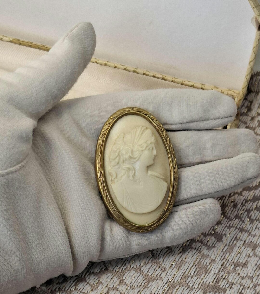 1930s Cameo Art Deco Celluloid Cameo Large Vintage Cameo Brooch Pin ...
