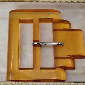 Art Deco Bakelite Buckle Apple Juice Bakelite Art Deco Belt Buckle ...