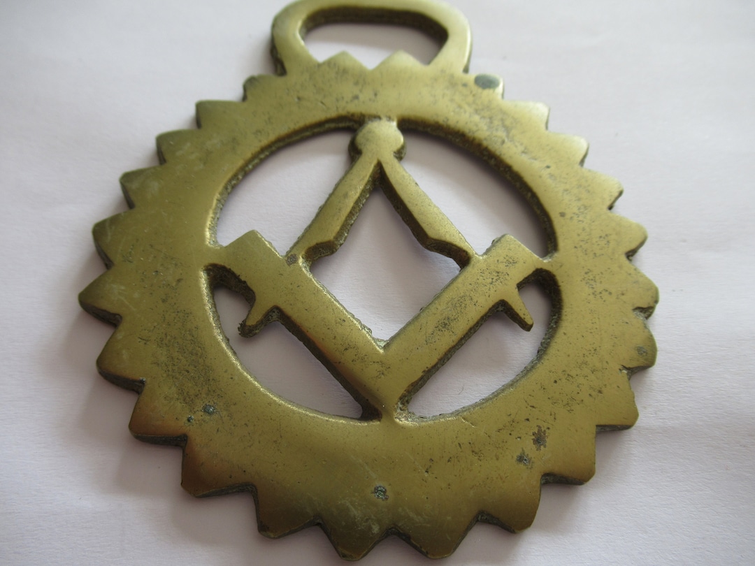 Vintage Horse Brass Entered Apprentice Masonic Square and Compass ...