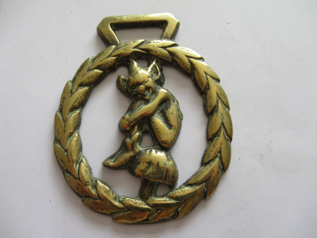 Antique Lucky Pixie Piskey Imp Inside A Laurel Wreath Horse Brass ...