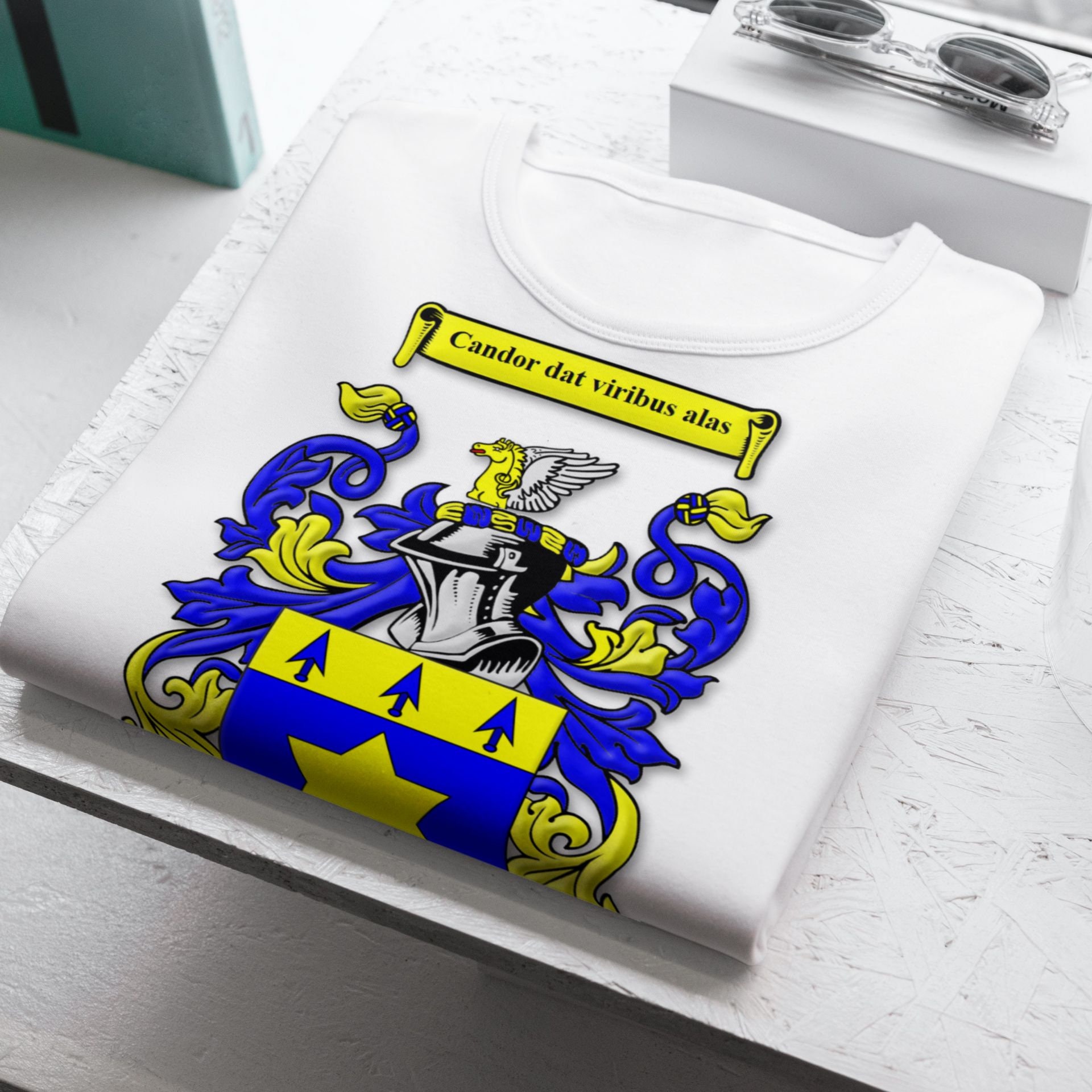 T-shirt With Large Family Crest / Coat of Arms - Etsy