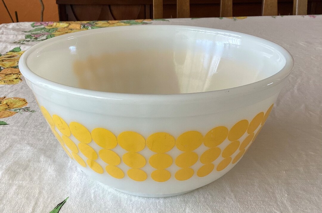 Vintage Pyrex 402 Yellow Dots Nesting Mixing Bowl 1.5 Quart - Etsy